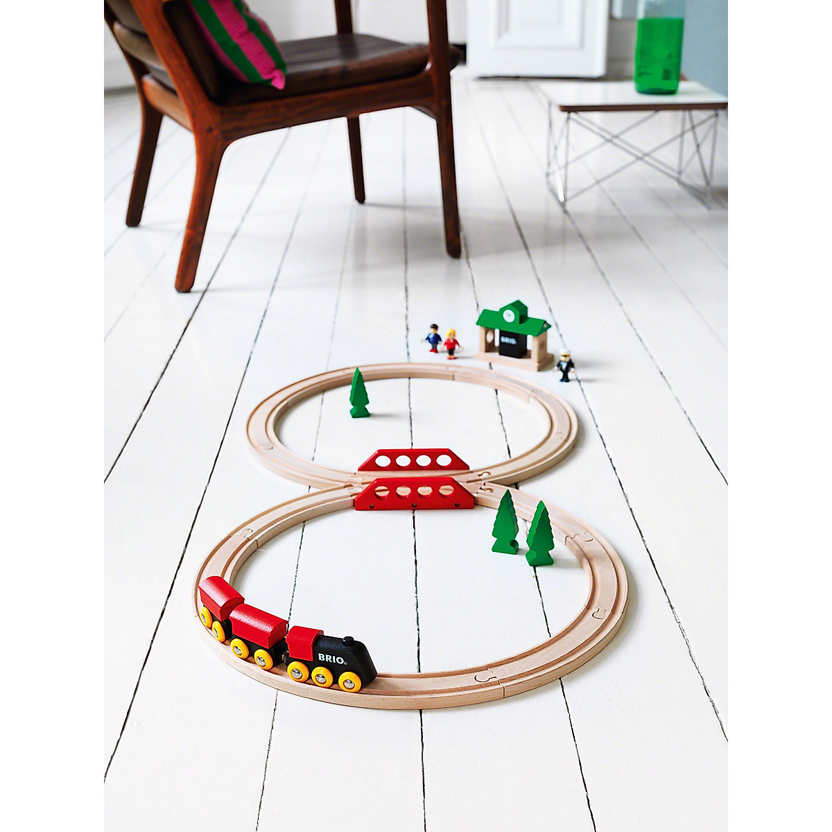 BRIO World - 33028 Classic Figure 8 Set - 22 Piece Wooden Toy Train Set with Accessories and Tracks | Enhances Creativity | Compatible Toys | FSC-Certified Wood | Perfect for Kids Age 2+