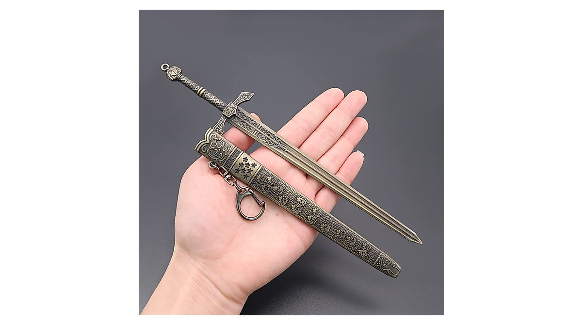 Elden Ring Vagabond Banished Knight's Greatsword Collectible Toy