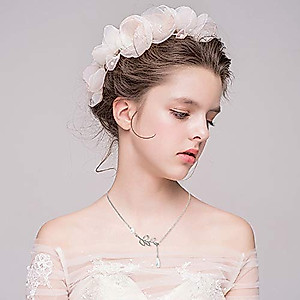 AROIC 20 PCS Pendant Necklace with 14 PCS Gold,6 PCS Sliver,20 styles of necklaces for Women Girls Jewelry Fashion and Valentine Birthday Party Gift