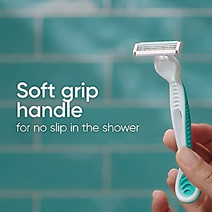 Gillette Venus Simply 3 Sensitive Women's Disposable Razors, Pack of 1 with 4 razors