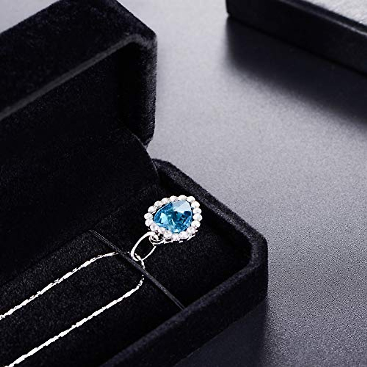 HooAMI Rectangle Velvet Necklace Bracelet Jewelry Gift Box Display Case Black