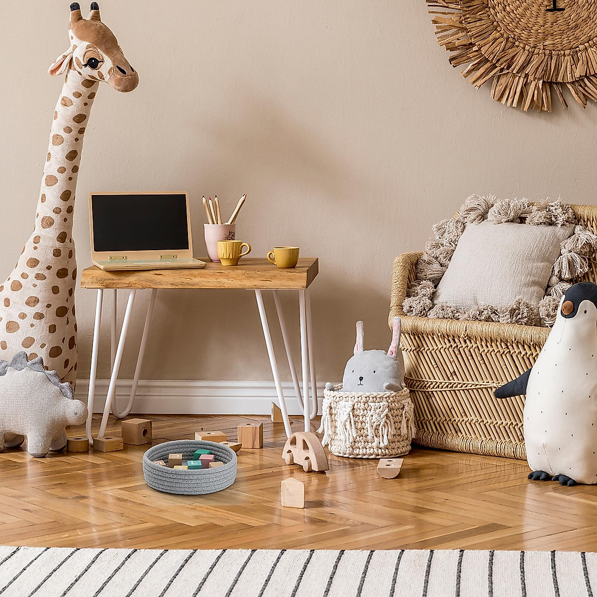 Trivets for Hot Dishes, Trivets for Hot Pots and Pans, Heat Resistant Hot Pads with Storage Basket, Pot Holders for Kitchen, Home Essentials, Farmhouse Decor (Mix Gray 5 PCS)