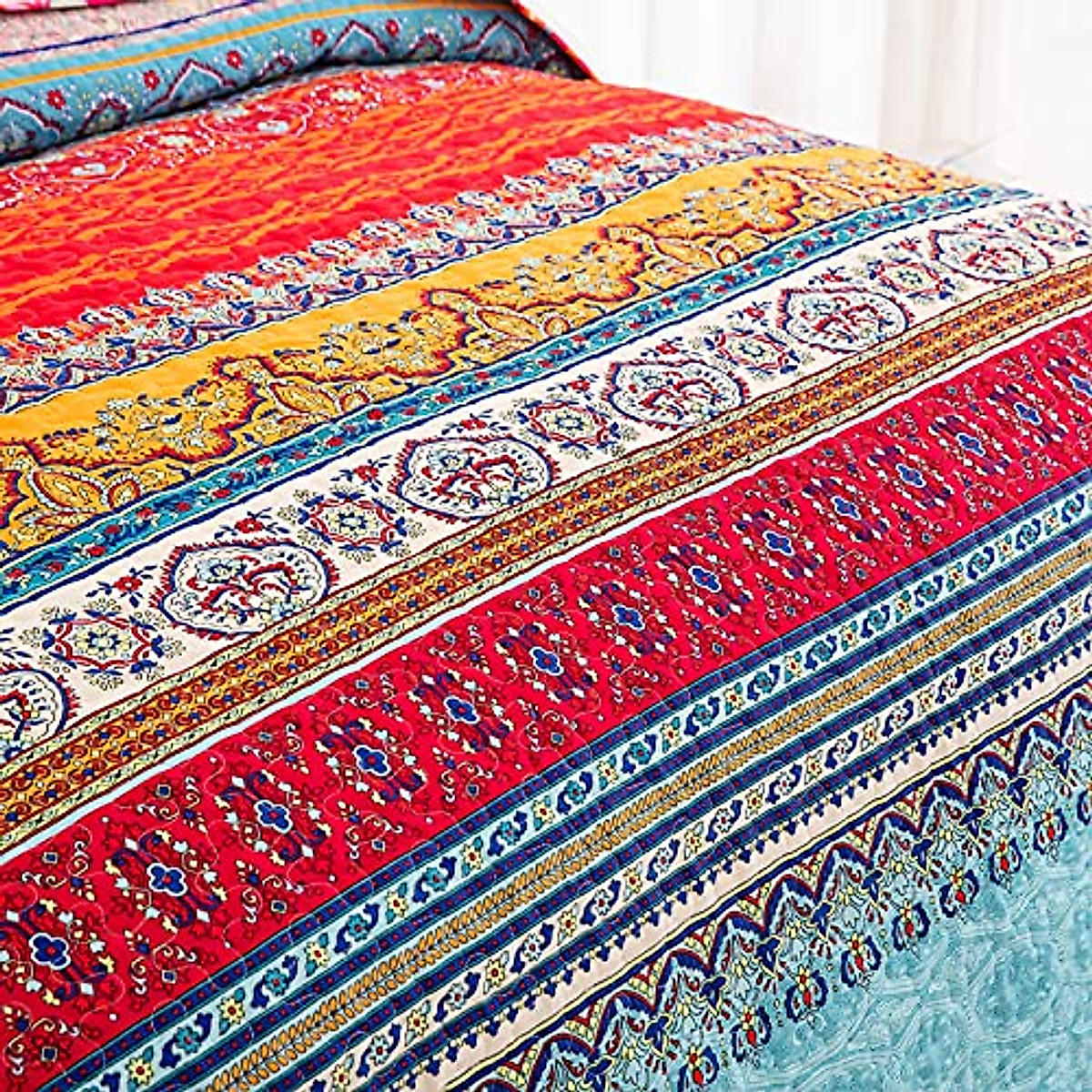 WONGS BEDDING Bohemian Quilt Set California King, Boho Striped Pattern Printed Quilt Coverlet for All Season, Soft Microfiber Boho Bedspread Set 96"x106"(3 Pieces, Cal King)