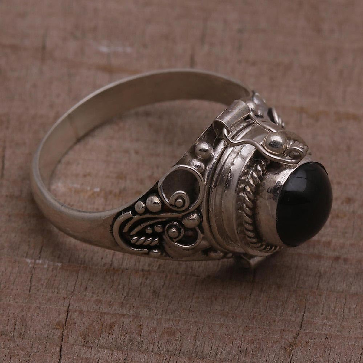 NOVICA Artisan Handmade Onyx Locket Ring 925 Sterling Silver from Bali Black Cocktail Indonesia Birthstone [crownbezel 0.5 in H x 0.4 in W x 0.3 in D Band Width 3 mm W] ' Gerhana Shrine'