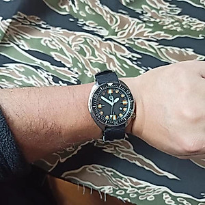 QM Diver 300M Mens WatchSwiss Swiss Movment Analog Stainless Steel Vintage Classcial Ceramic Bezel Saphire Glass 8022 (SM8022D)