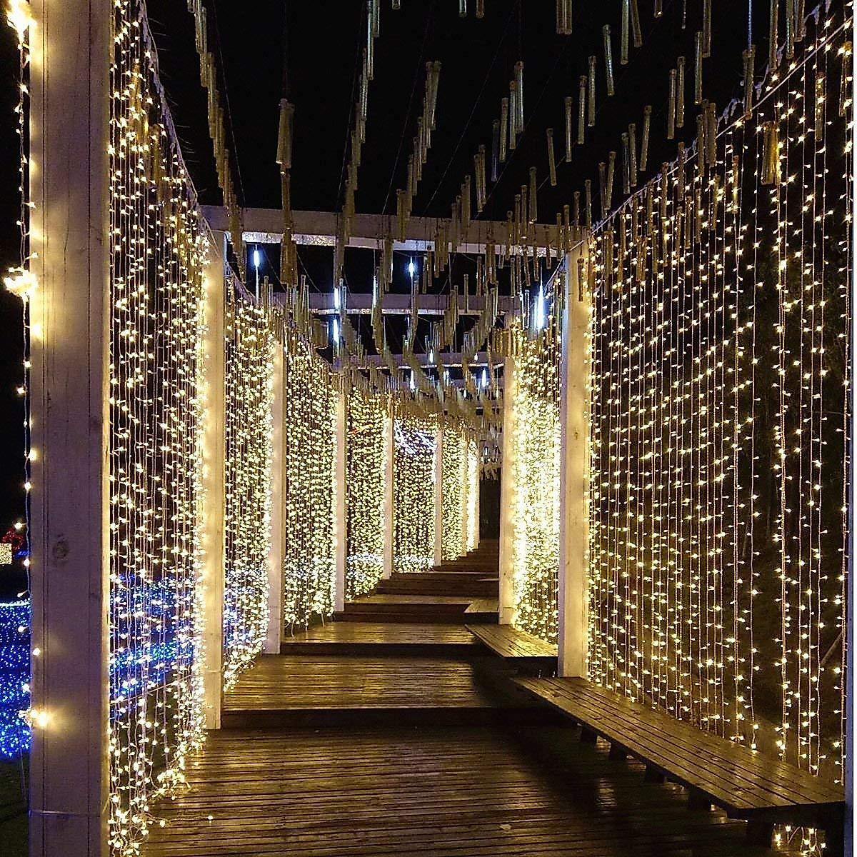 Curtain Lights 9.8ft 300led Window Curtain Icicle Lights, Waterproof Christmas Curtain String Fairy Wedding Lights for Outdoor Party Curtains Window Decorations (Warm White with Remote Control)