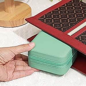 GOTDYA Travel Jewelry Case,Small PU Leather Portable Jewelry Box for Organized and Storing Jewelry,Tiffany Blue