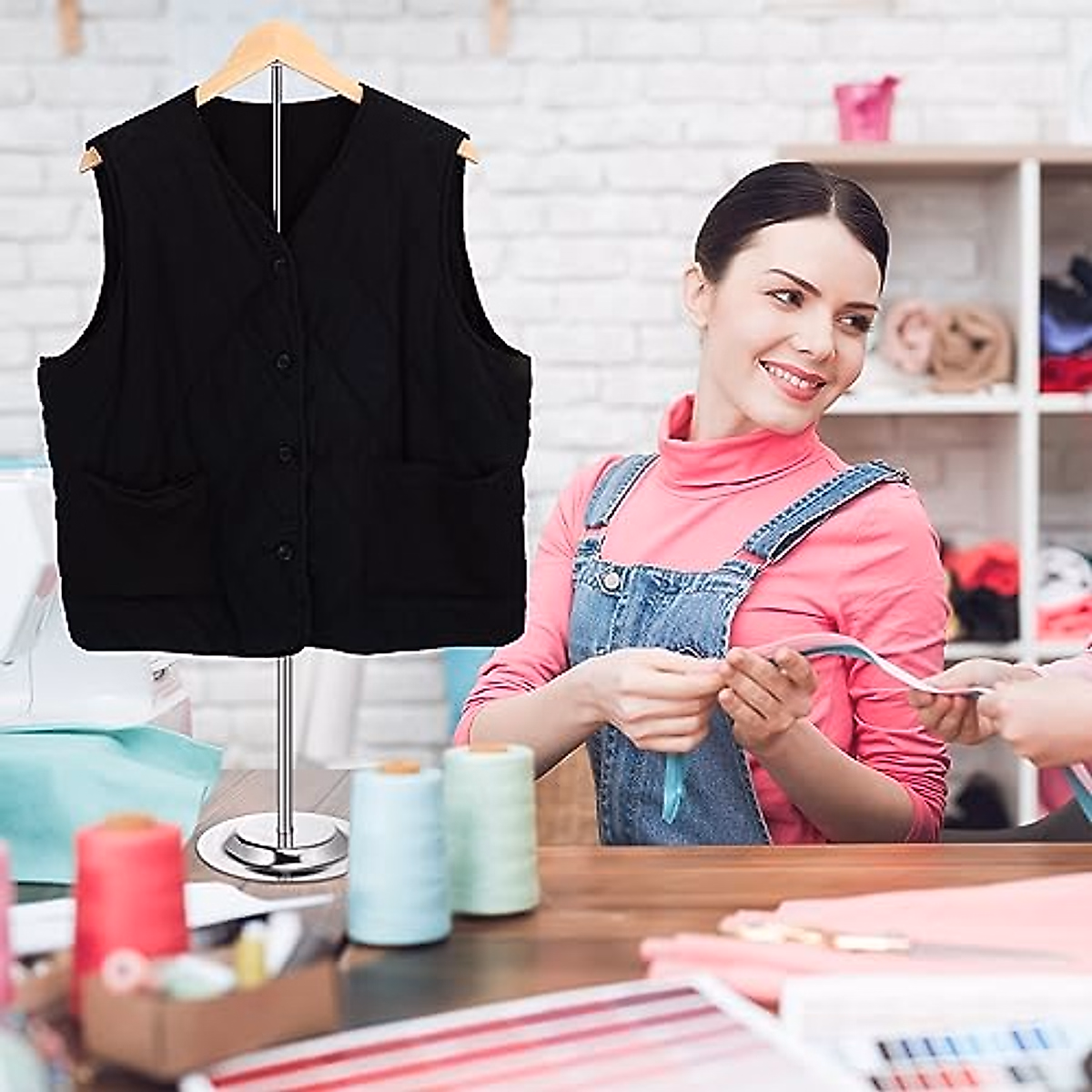 Layhit Adjustable Adult T Shirt Display Flexible Shoulder Stand Shirt Rack Portable Hanging Black Metal Clothing Hanger Rack for Clothing Garment Coat Retail Vendor, Height 16-27.9 Inch (1 Pcs)