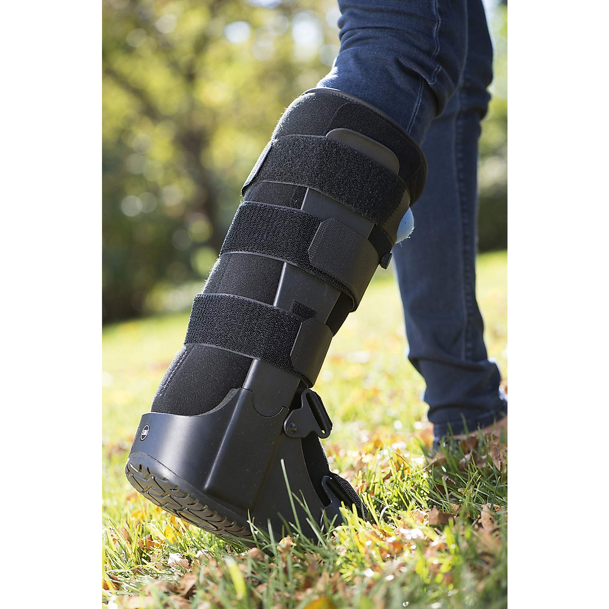 United Ortho Air Cam Walker Fracture Boot, Medium, Black