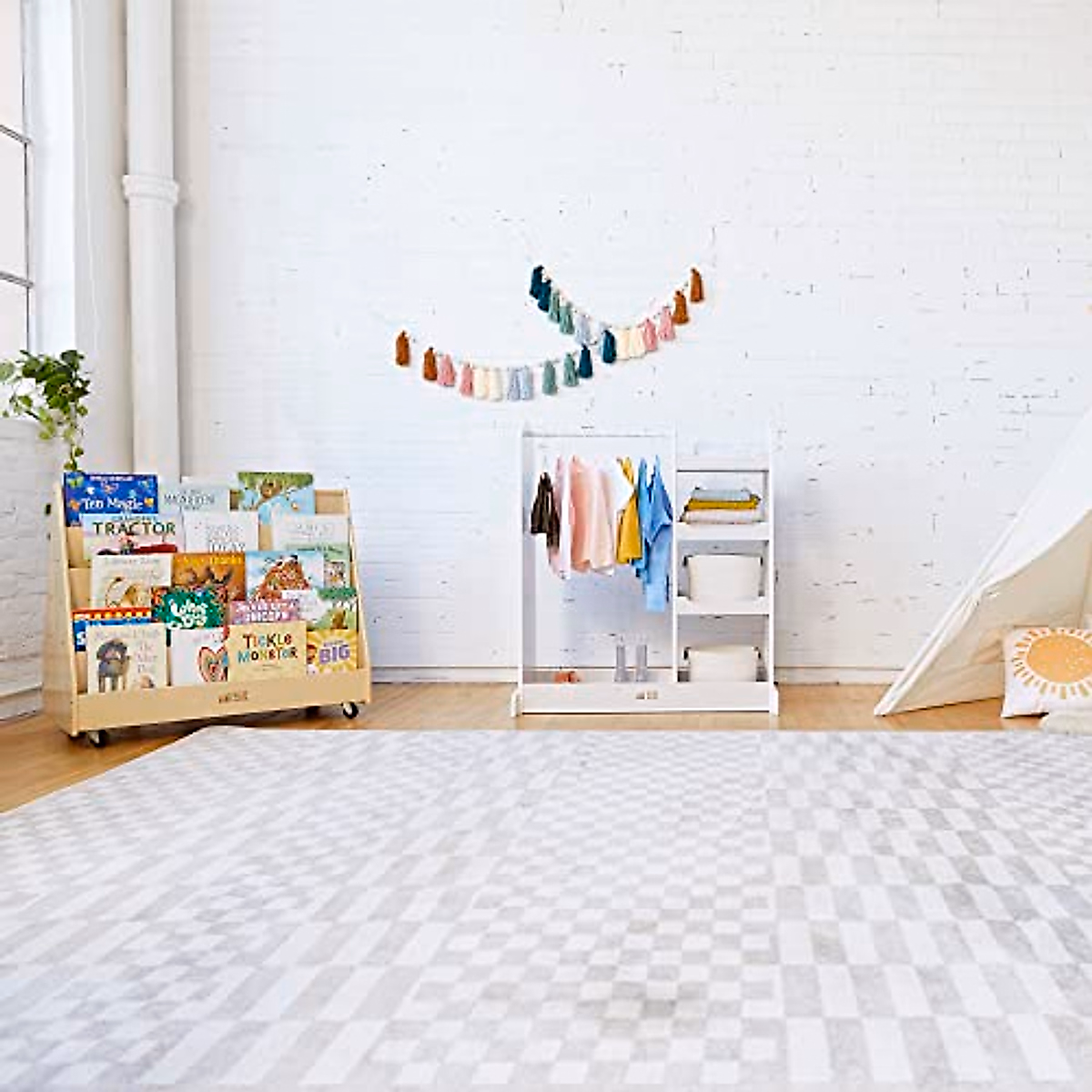 ECR4Kids Double-Sided Mobile Book Display, Classroom Bookshelf, Natural