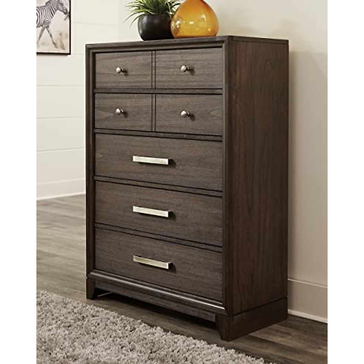 Signature Design by Ashley Brueban Transitional Contemporary 5 Drawer Chest with Dovetail Construction, Chestnut Brown