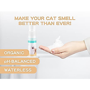 FAMOUS Waterless Cat Shampoo, Dry Shampoo for Cats, Rinse Free and Relieves Hairballs, for Smelly Pets, Natural Ingredients Pet Shampoo Without Alcohol, No Water or Rinses Needed