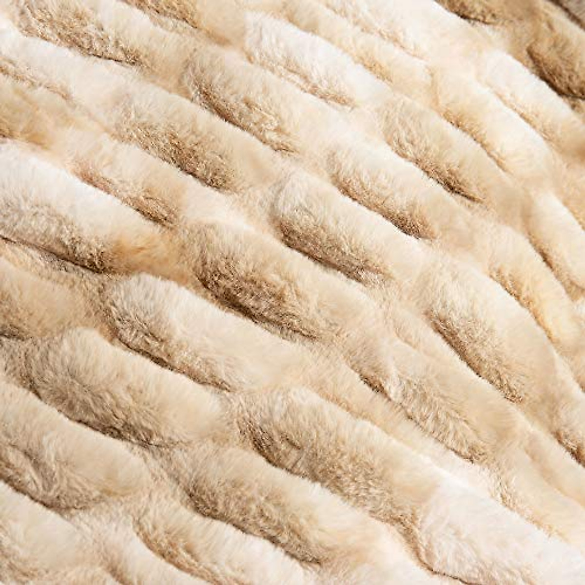 Super Soft Faux Fur Throw Blanket- Royal Luxury Cozy Plush Blanket use for Couch Sofa Bed Chair, Reversible Fuzzy Faux Fur Velvet Blanket 50 Inch x 60 Inch (Beige)