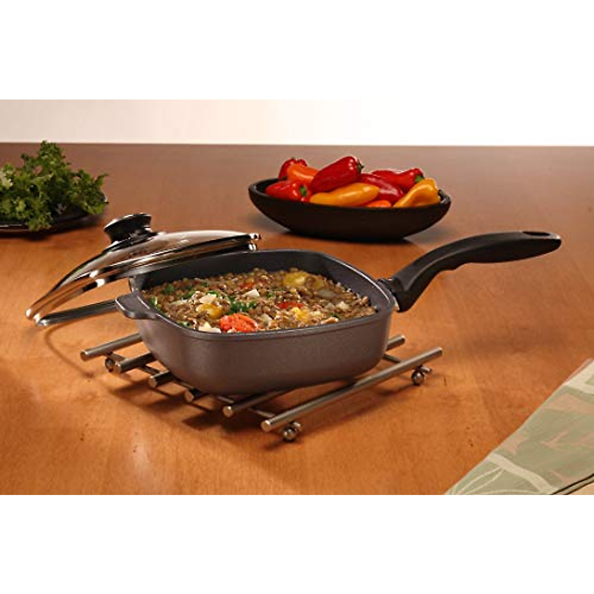 Swiss Diamond 8"x8" 2.1Qt Square Saute Pan HD Nonstick Diamond Coated Aluminum Square Saute Pan Includes Lid Dishwasher/Oven Safe