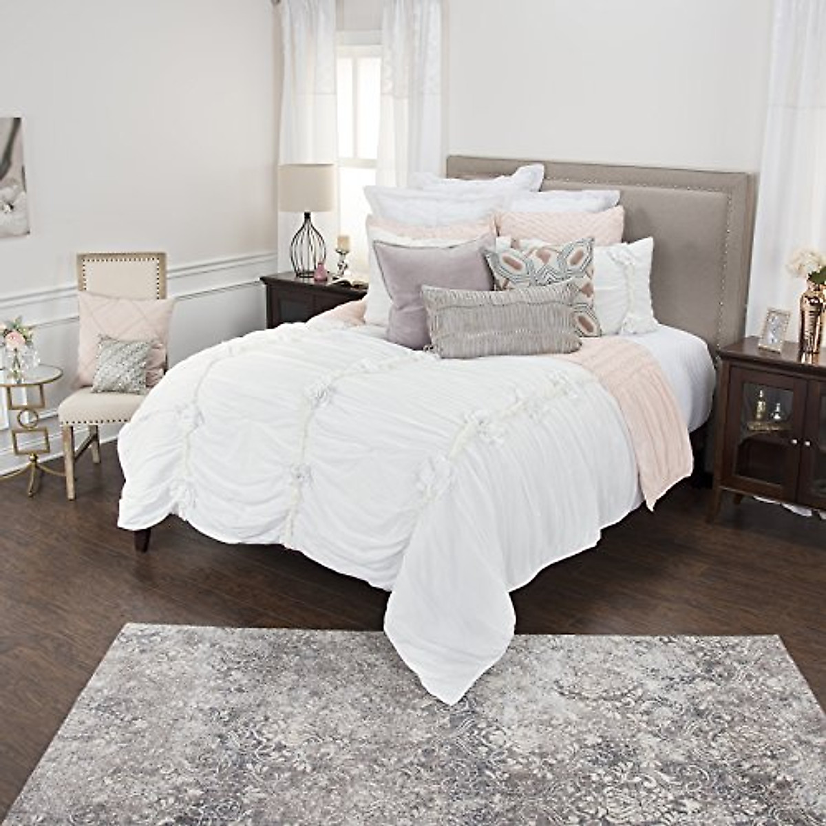 Rizzy Home | BQ4332 | Polyester Quilt | 106"x92" White/Neutral/ Stripe