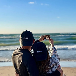 labi baby 2 Pack Vintage Mom and Dad Hats New Dad Gifts Pregnancy Announcements Hats New Parents Gifts Couples Matching Outfits Adjustable