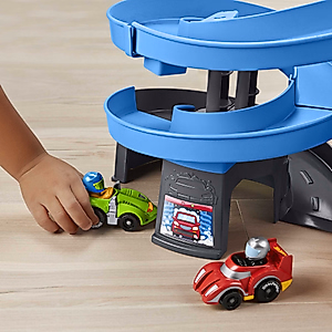 Fisher-Price Little People Toddler Playset, Hot Wheels Racing Loops Tower, Spiral Racetrack with Stunt Ramp and Sounds