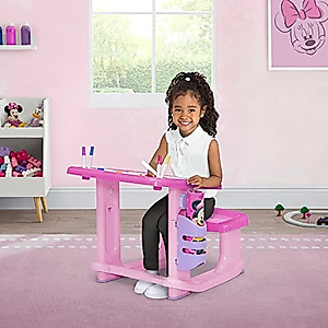 Disney Minnie Mouse Draw and Play Desk by Delta Children – Includes 10 Markers and Coloring Book, Pink
