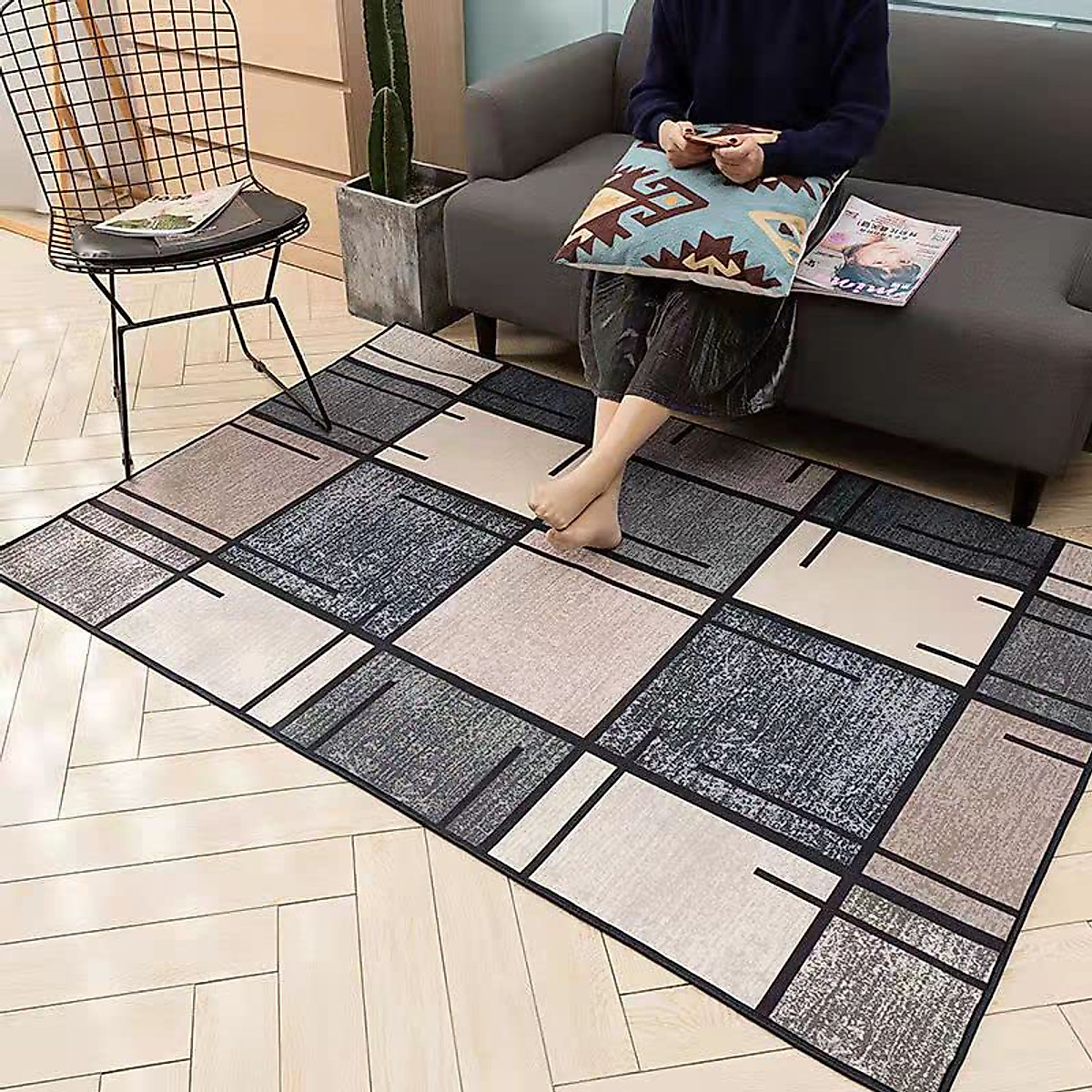Grey Geometric Checkered Area Rug,Indoor Outdoor Rug，Low lint and Easy Care，Foldable Comfort Casual Living Room Bedroom Area 2x3ft
