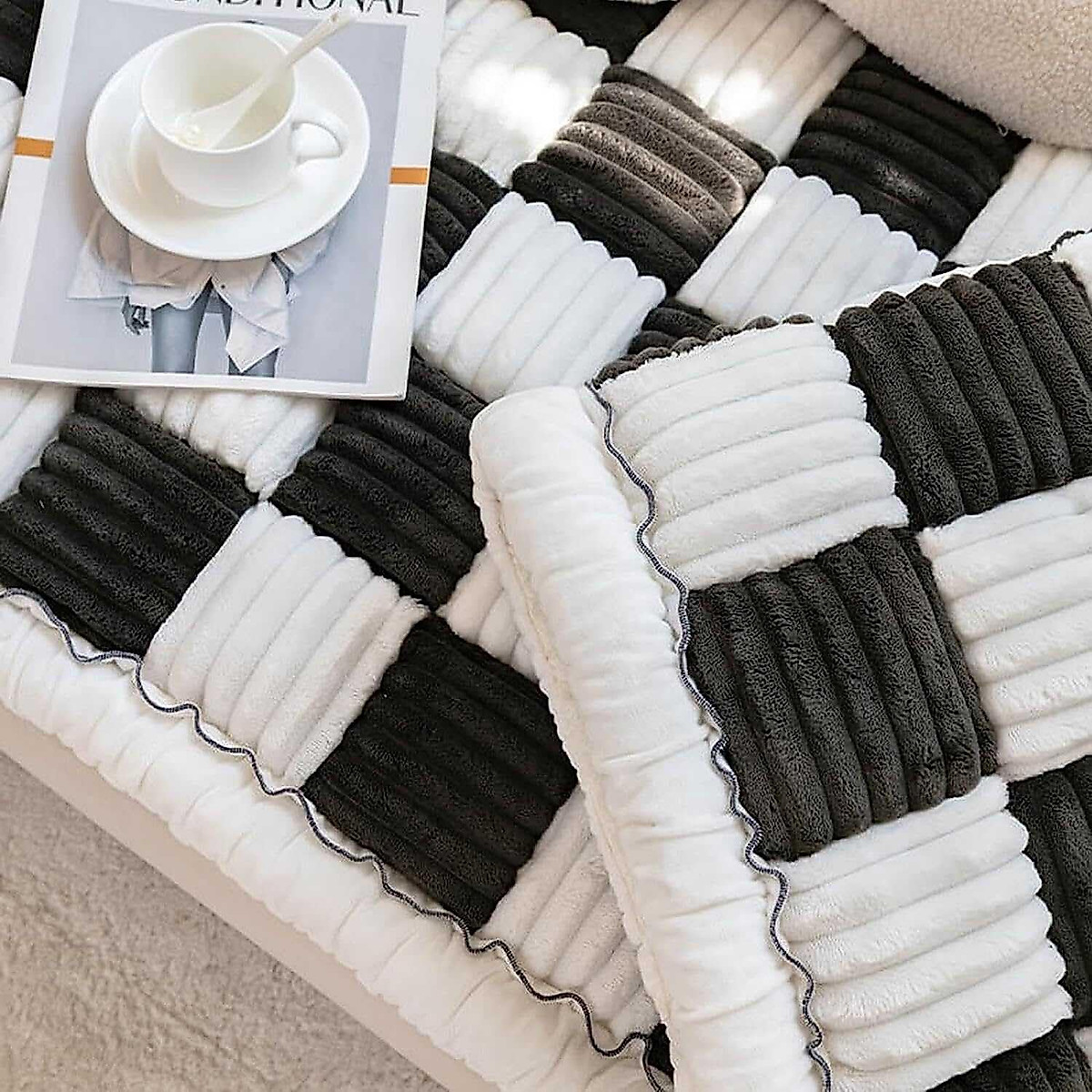 Funnyfuzzy Cream-Coloured Large Plaid Square Pet Mat Bed Couch Cover,Dog Blankets for Large Dogs, Funny Fuzzy Couch Cover,Waterproof Blanket Dog Bed Cover Pet Blanket