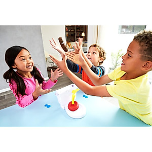 Mattel Games Flushin' Frenzy Kids Game, Family Game with Toilet & Plunger, Grab the Flying Poop for 2-4 Players