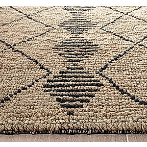 SAFAVIEH Bohemian Collection 2'6" x 8' Beige / Black BOH703Z Handmade Moroccan Tribal Jute Runner Rug