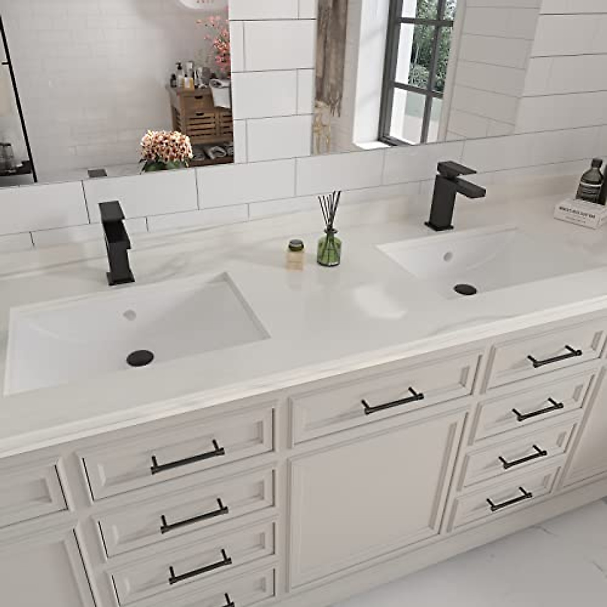 AWARA Single Handle Bathroom Faucet, Matte Black Bathroom Sink Faucet Solid Brass Single Hole Modern Bathroom Faucet Vanity Faucet with Pop-up Drain & Overflow & Water Supply Hoses