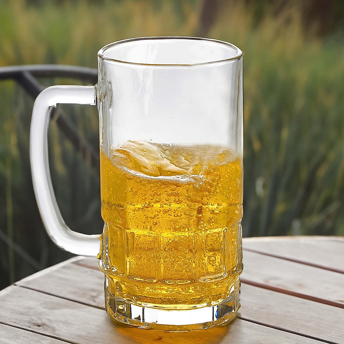 PARNOO Beer Glasses Set of 4 - Freezable 18 oz Glass Beer Mug Made for Cold Beverages - German-Style Beer Stein Mug for Homes, Pubs, Restaurants & More - Dishwasher-Friendly Beer Mugs With Handles