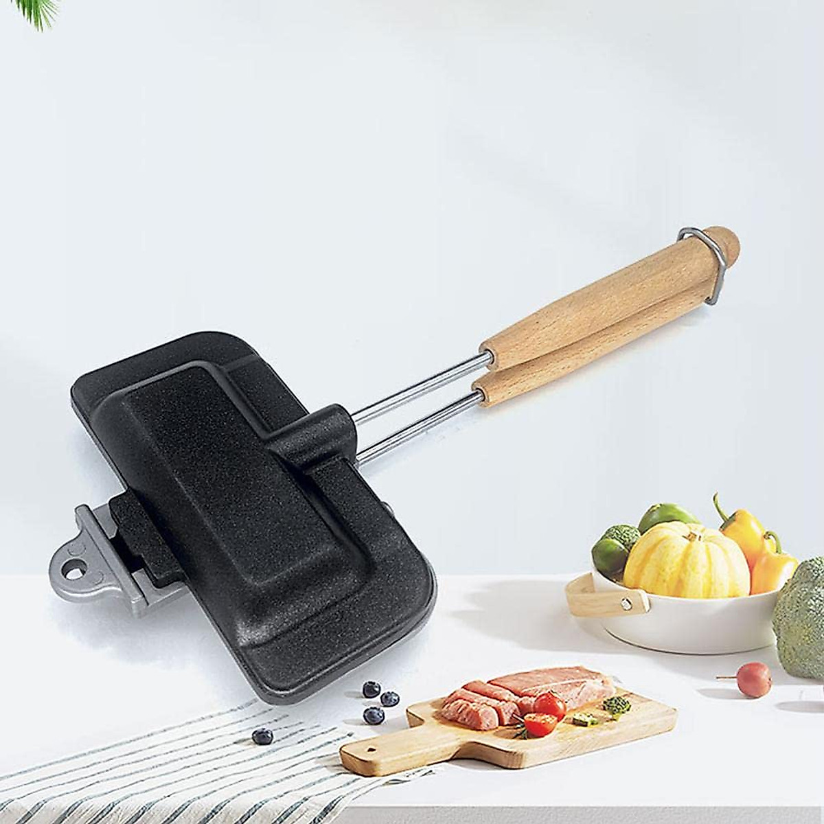 Mini Sandwich Maker,Pie Maker, Hot Dog Toaster With Detachable Handles Campfire Cooking Equipment Pie Irons for Camping Cast Iron Mountain Pie Maker