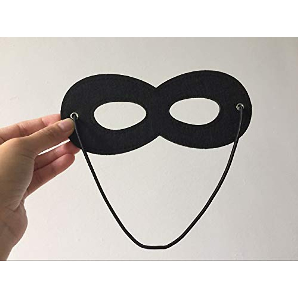 2pcs Black Superhero Felt Eye Masks Halloween Dress Up Masks Cosplay Half Masks with Elastic Rope