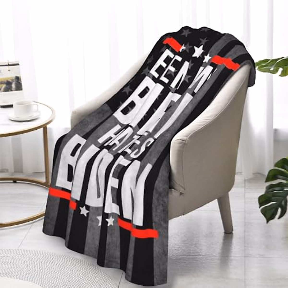 Even My Bird Hates Biden Flannel Blanket - Ultra Soft, Warm, Wrinkle-Resistant - Perfect for Home, Camping, and More!