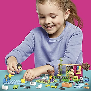Mega Barbie Animal Grooming Station Building Set with, 97 Bricks and Pieces, Accessories and 3 Micro-Dolls, Toy Gift Set for Ages 5 and Up