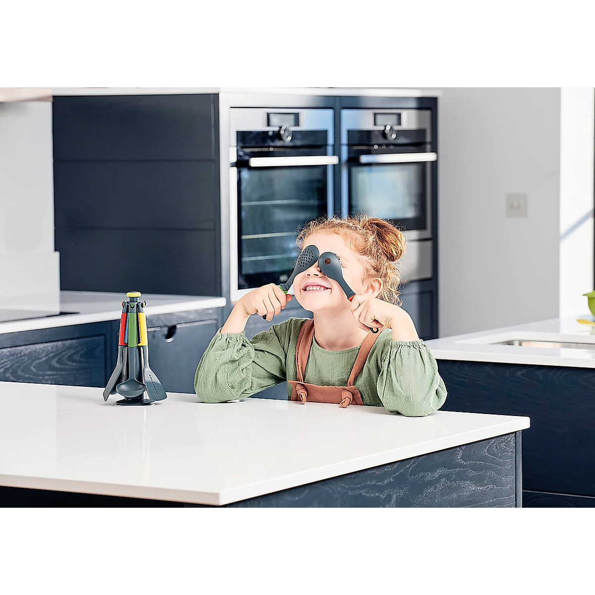 Casdon Joseph Joseph Elevate | Colourful Kitchen Utensil Set for Children Aged 3 Years & Up | Comes with Rotating Storage Stand!