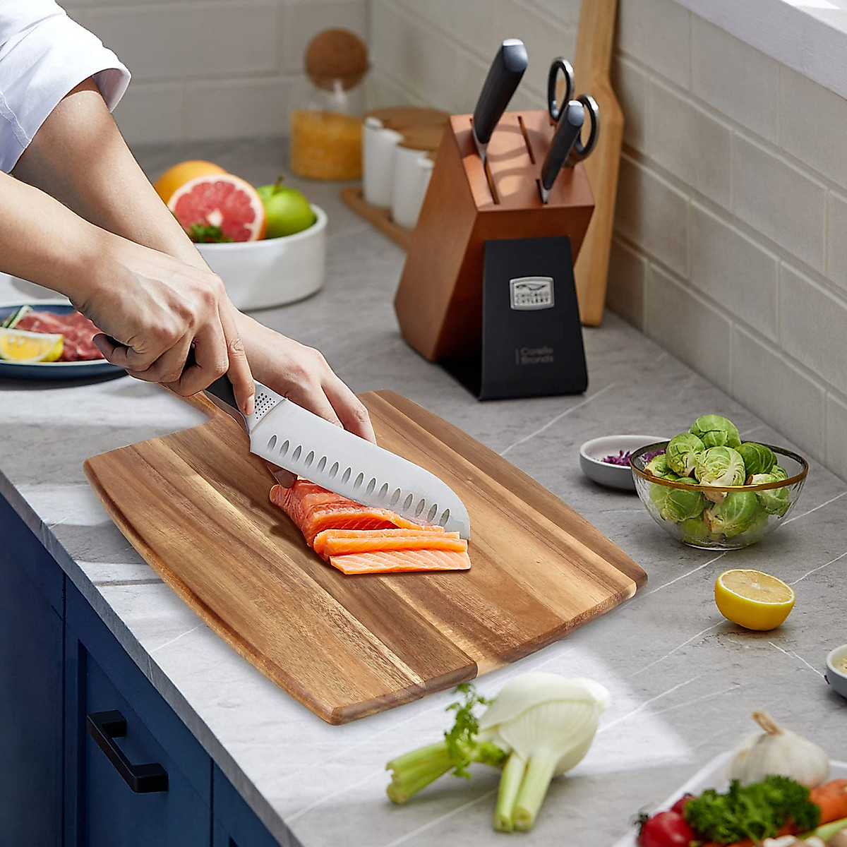 Large Wood Cutting Board with Handle 17" x 13" Simple Best Wooden Charcuterie Boards Butcher Block Teak Cutting Boards for Kitchen Meat Cheese Serving Board Carving Chopping Blocks Charcuterie Board