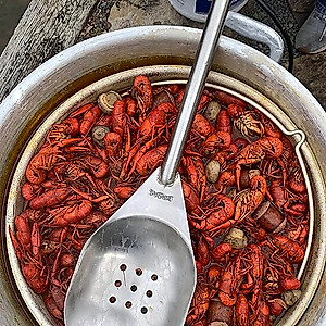 Bayou Classic 4060 60-qt Aluminum Stockpot w/Basket Features Domed Vented Lid Heavy Riveted Handles Perforated Aluminum Basket Perfect For Boiling Steaming and Canning