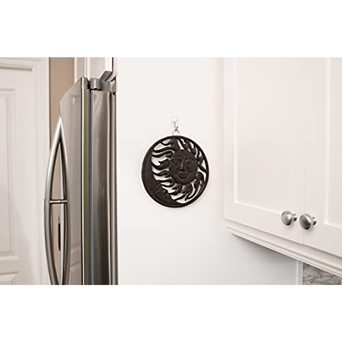 gasaré, Trivet for Hot Dishes, Pots and Pans, Metal Trivet, Sun and Moon Design, Cast Iron, Rubber Feet Caps, Ring Hanger, 8 Inches, Brown Finish, 1 Unit