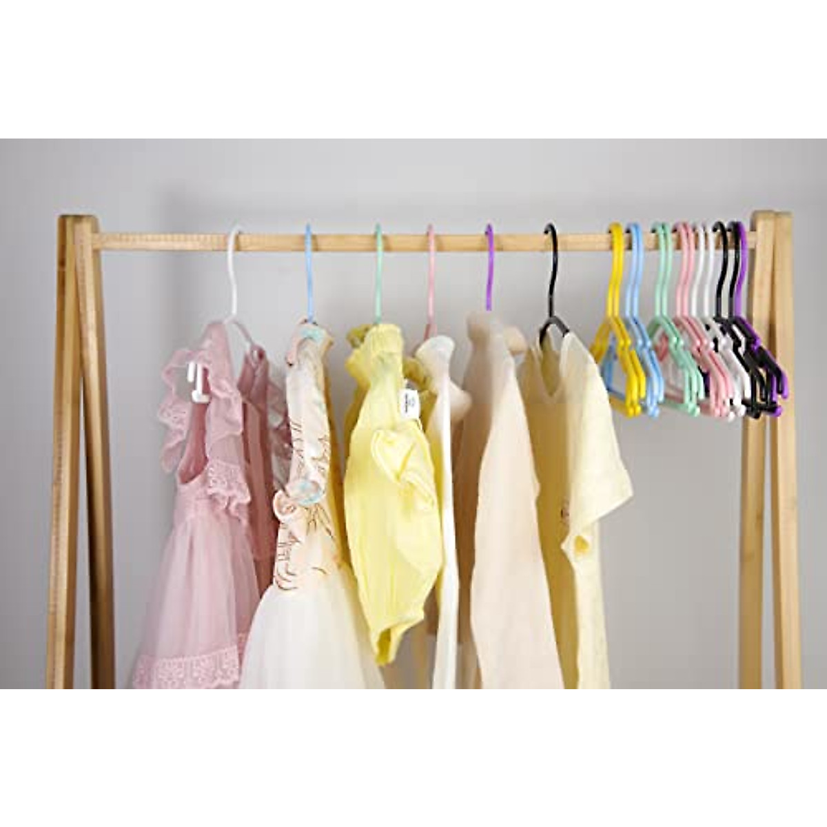 GoodtoU Kids Hangers Clothing Kids Plastic Hangers Bulk 60 Pack Toddler Clothes Hangers Infant Toddler Hangers for Closet