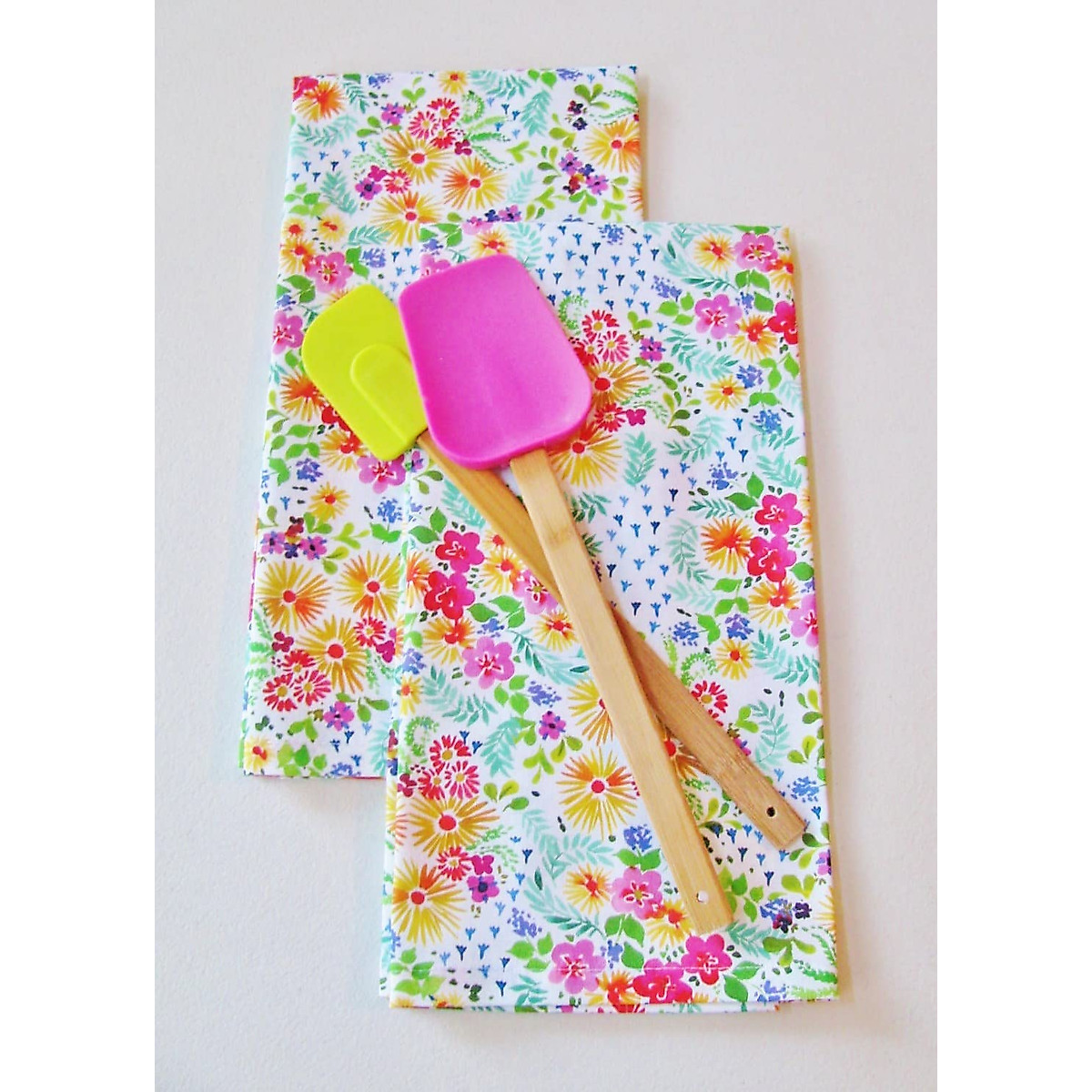 Springtime Flowers Tea Towels (Set of 2) 100% Cotton 28" x 18" Made In USA Multi-Colored Floral Print