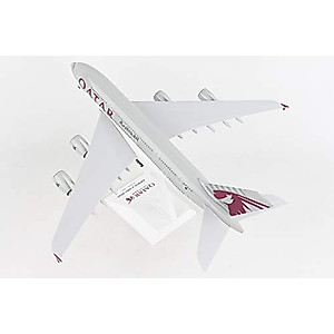 Daron SkyMarks Qatar A380 1/200 w/Gear (SKR1062)