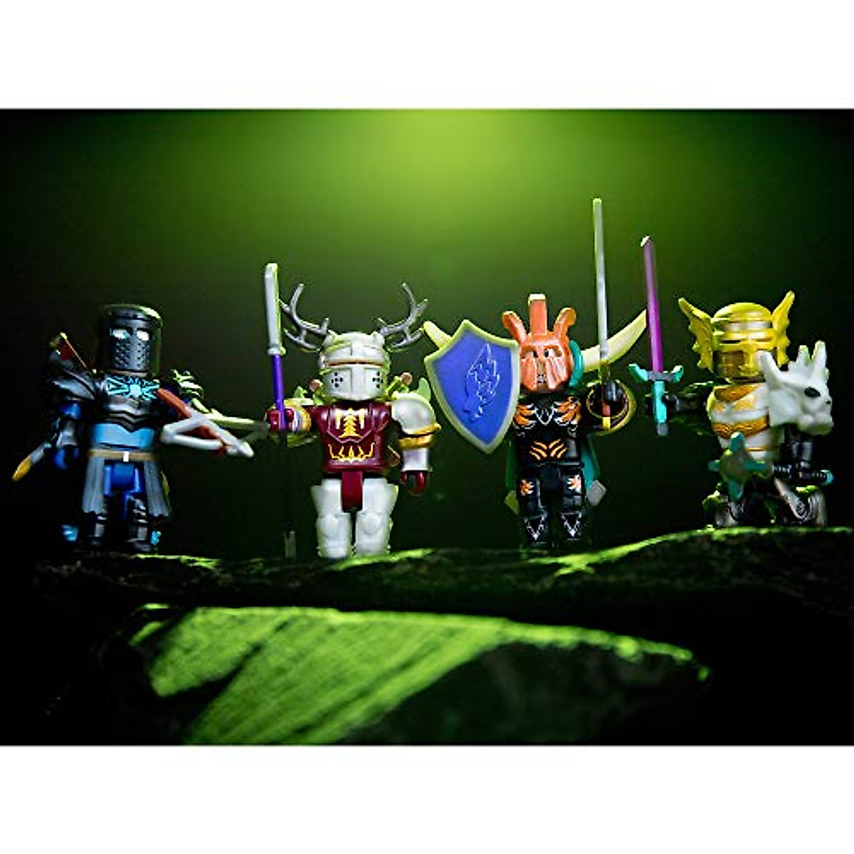 Roblox Action Collection - Days of Knight Four Figure Pack [Includes Exclusive Virtual Item]