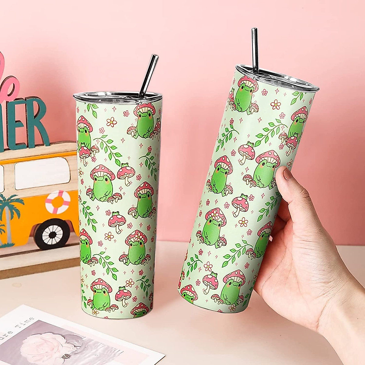 Ceovfoi Frog Gifts for Women,Cute Green Kawaii Frog Mushroom 20 Oz Tumbler with Lid and Straw,Kawaii Frog Stuff/Decor/Accessories/Things