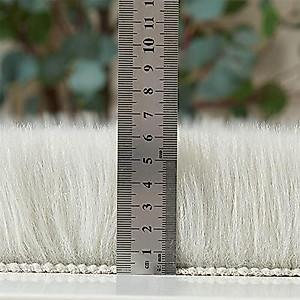 EasyJoy Ultra Soft Fluffy Shaggy Area Rug Faux Fur Rug Chair Cover Seat Pad Fuzzy Area Rug for Bedroom Floor Sofa Living Room (2 x 3 ft Sheepskin, Beige)