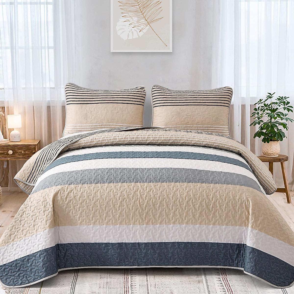 Dinjoy Grey Boho Quilt King Striped Khaki Bedspread Lightweight Boho 3 Pieces Reversible Quilt Set Micofiber Farmhouse Quilt Set with 2 Pillowcases for All Seasons Fall (Gray Striped Quilt)