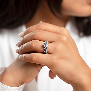 PEORA 1.50 Carats Moissanite Engagement Ring and Wedding Band Bridal Set Scattered Side Stones 925 Sterling Silver, Round Brilliant Shape, D-E Color, VVS Clarity, Size 10