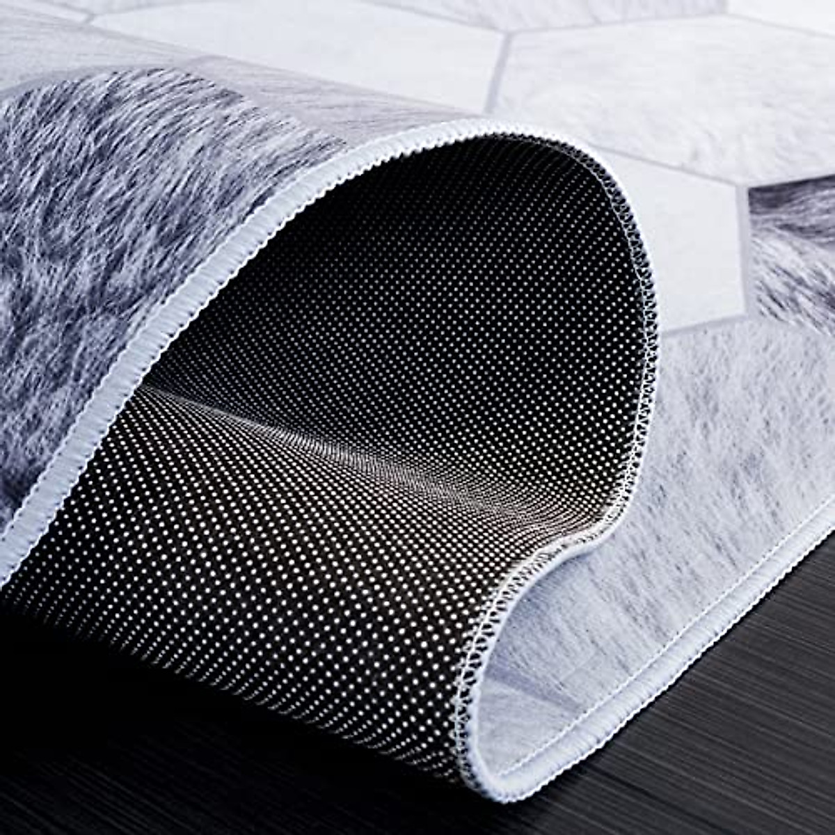 Safavieh Faux Hide Collection Machine Washable Slip Resistant 5' x 8' Ivory/Grey FAH546A Rustic Lodge Modern Glam Bedroom Living Room Area Rug