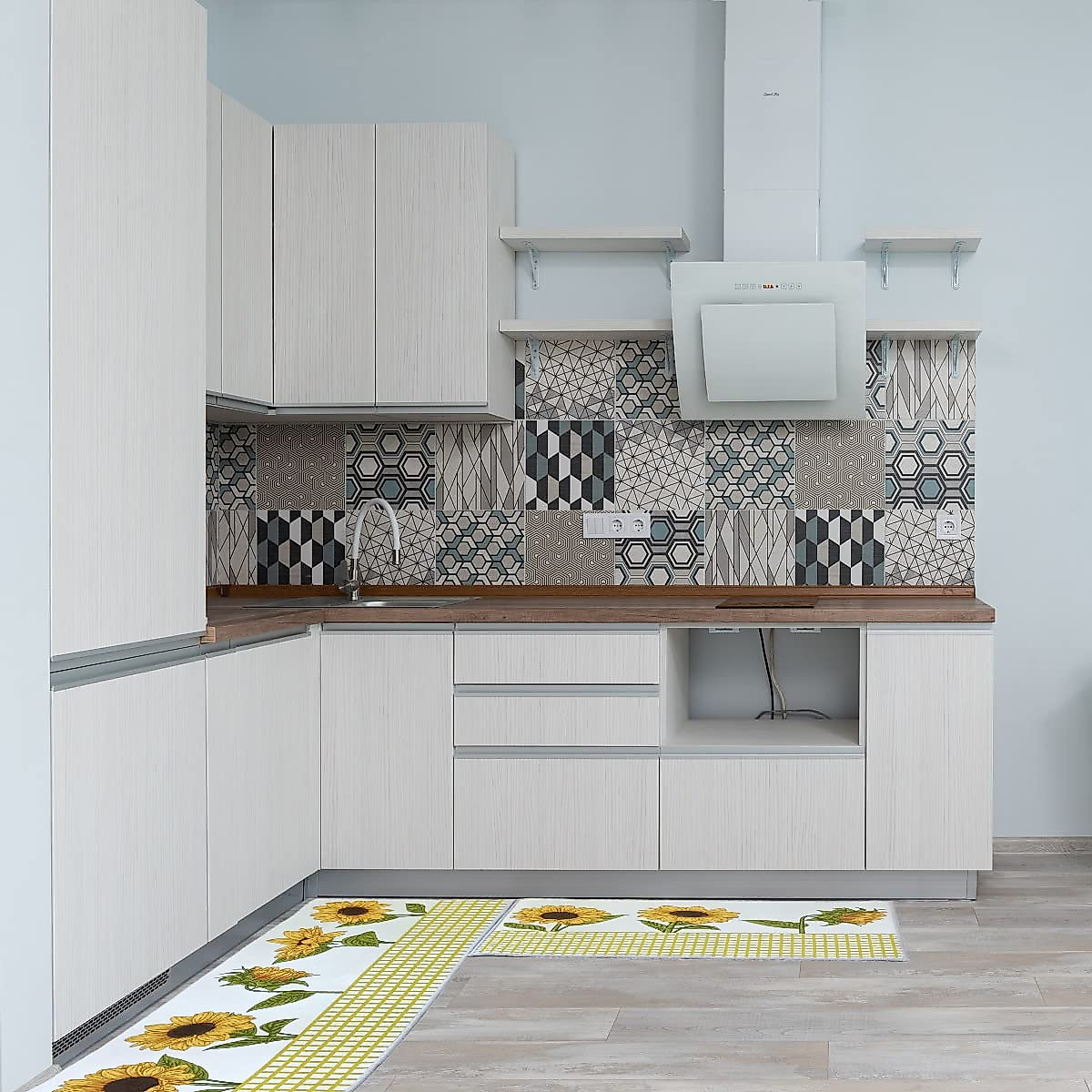 HJJKKH Sunflower Kitchen Rugs Set of 2pcs Anti Fatigue Mat,Waterproof Non Slip Sunflower Kitchen Mats Set for Kitchen Floor,Spring Summer Decorative Rugs for Home Kitchen (17x29.5+17x47.3 inche)