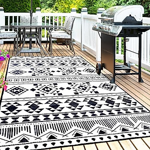 DiiKoo Outdoor Rug Mat for Patio, 6x9ft Waterproof Reversible Plastic Straw Rugs, Camping Carpet Area Mats for RV, Porch, Deck, Backyard, Balcony, Camper, Picnic, Beach, Trailer, Black & White