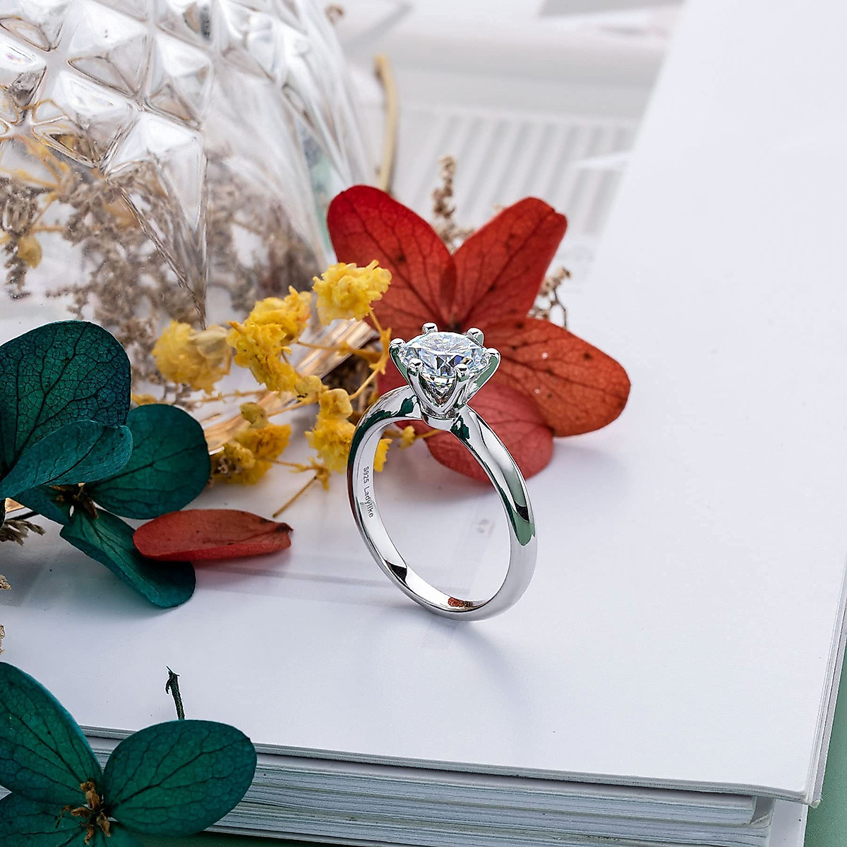 Ladylike Moissanite Solitaire Engagement Rings for Women 1.5 CT and Moissanite Wedding Band 0.7 CT (szie 8)