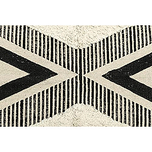 HOMEMONDE Boho Tufted Small Area Rug Washable 2x3 ft Cotton Geometric Woven Farmhouse Shaggy Throw Area Rug with Tassels for Entryway, Doormat, Kitchen Home Decor