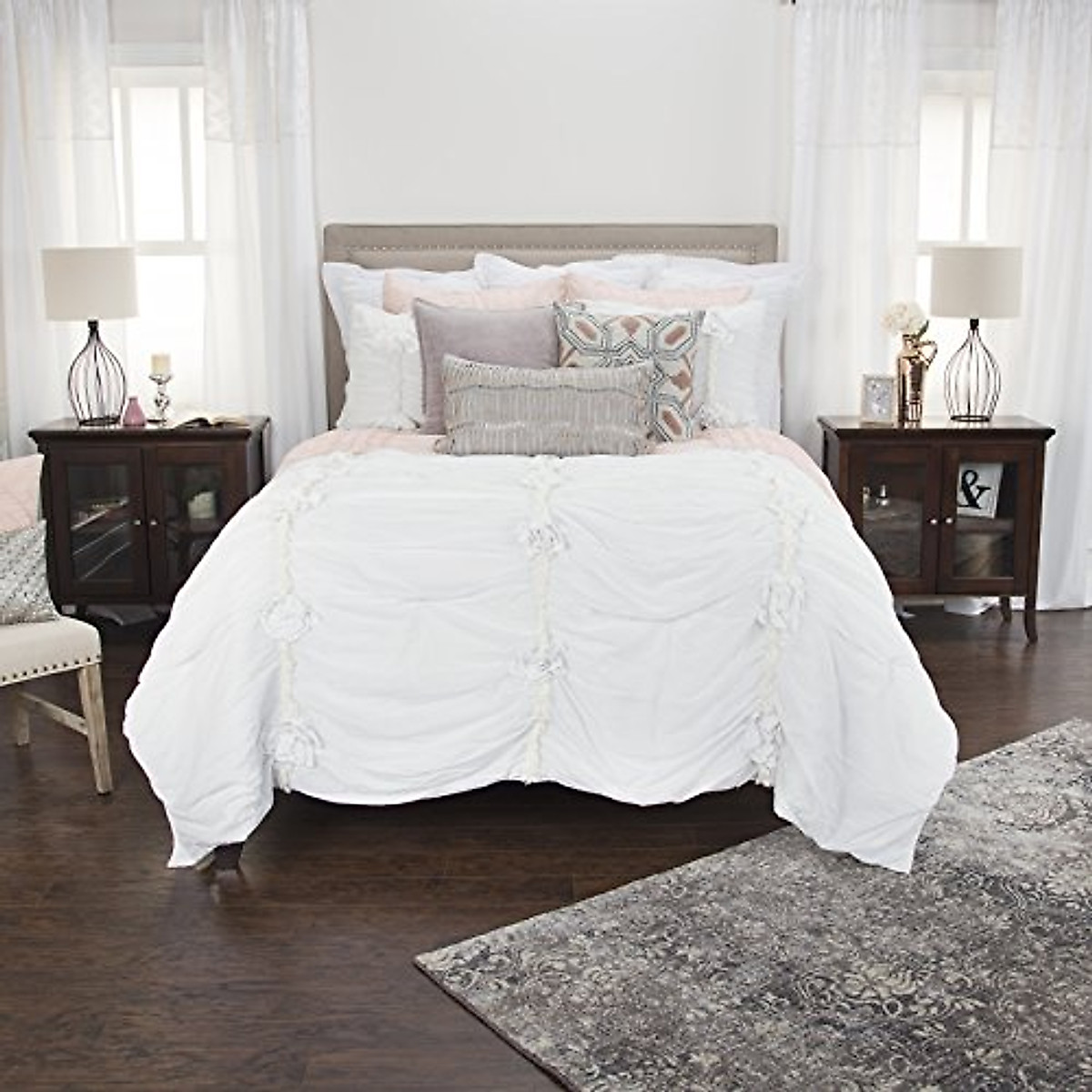 Rizzy Home | BQ4332 | Polyester Quilt | 106"x92" White/Neutral/ Stripe